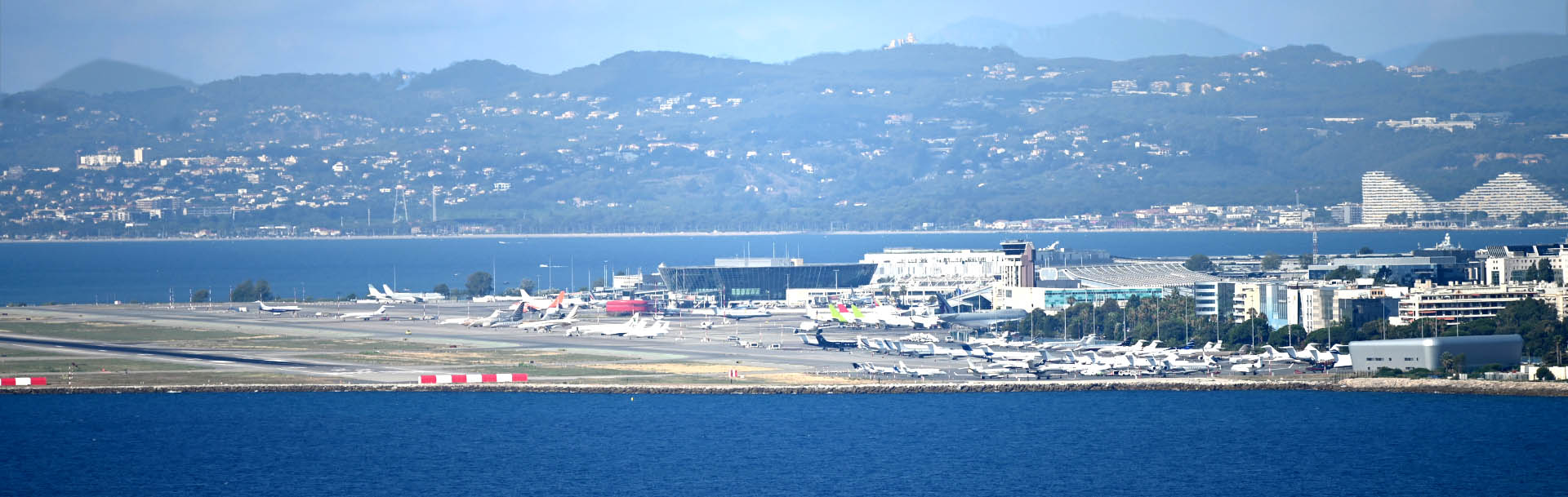 Transfert Cannes / Aéroport Nice avec Chauffeur - Azur VTC